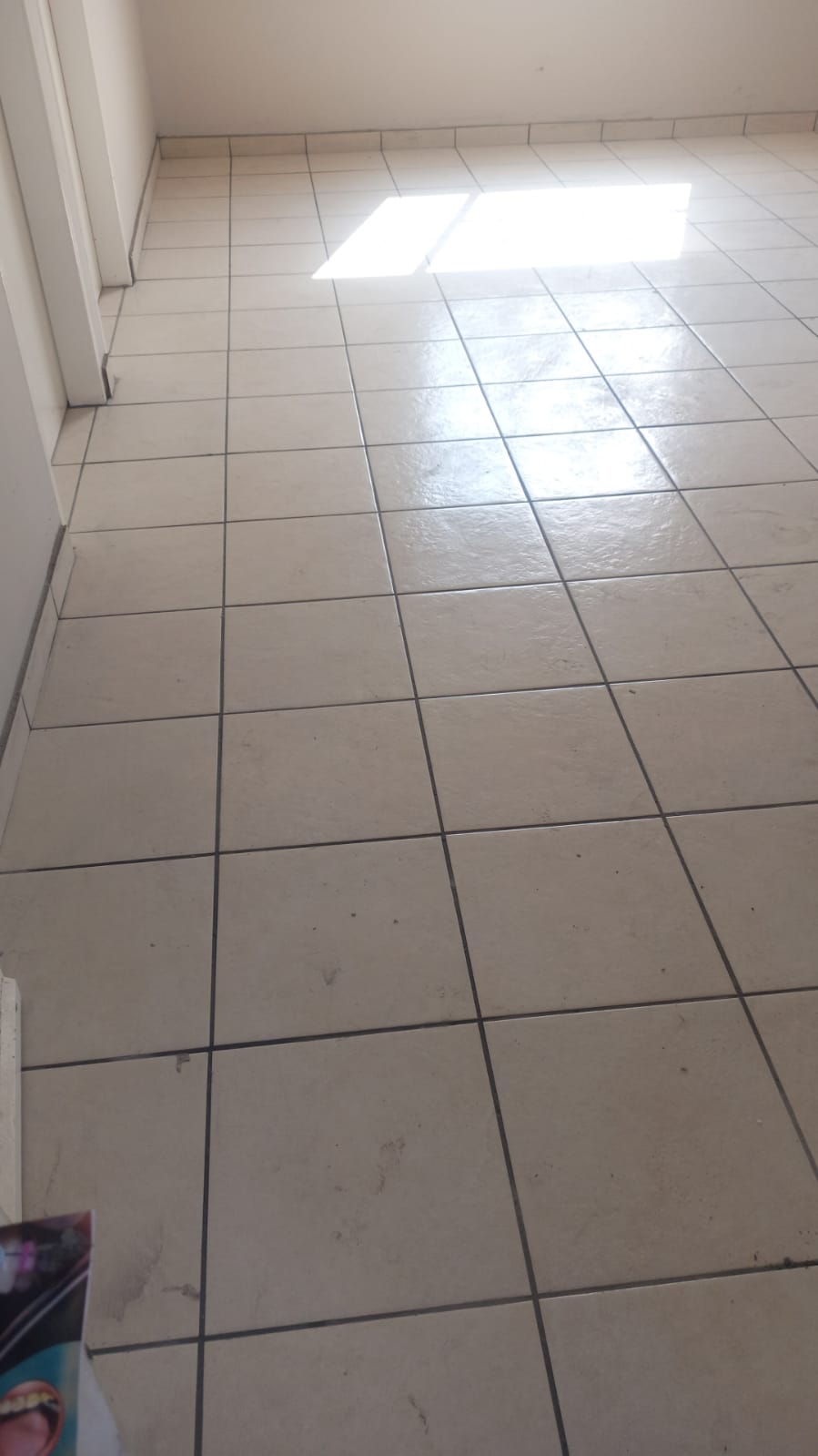 2 bedroom flat r4000. clayville ext 71. depos in Clayville, Gauteng ads sa