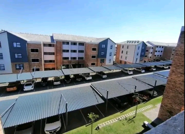 Good morning, here is a two bedroom apartment in Riverside View ...