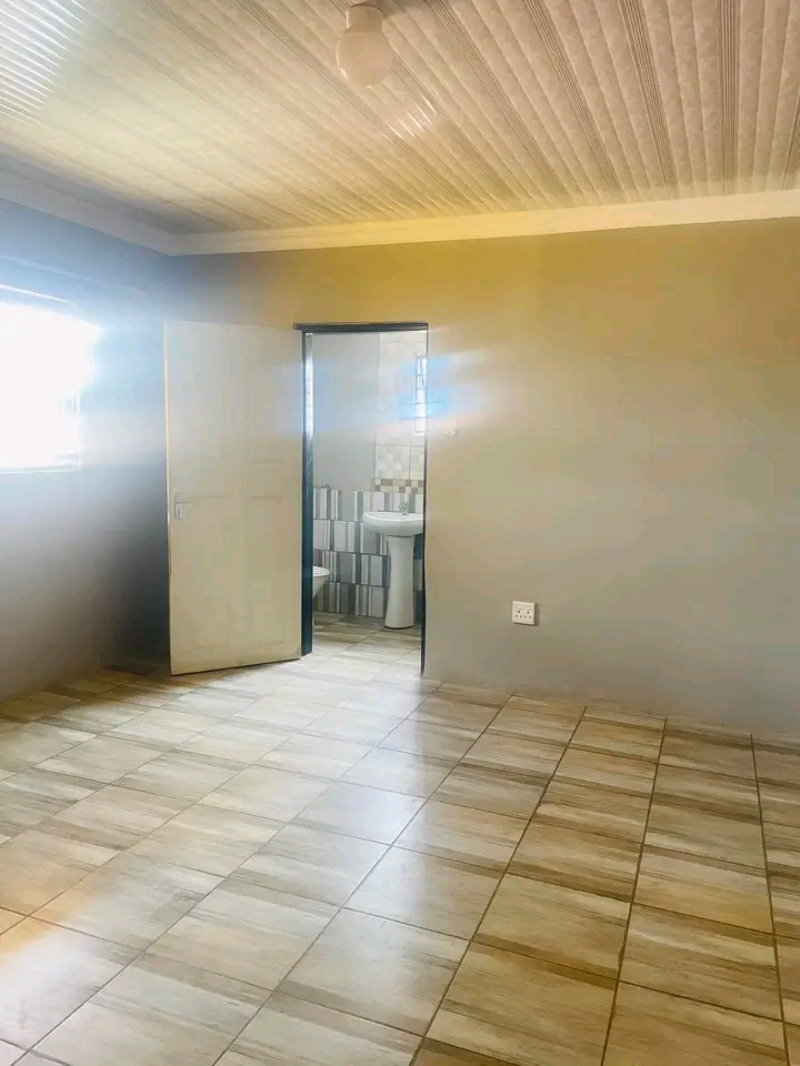 Room available in east ext 4 price 2 500 co in Mamelodi, Gauteng ads sa