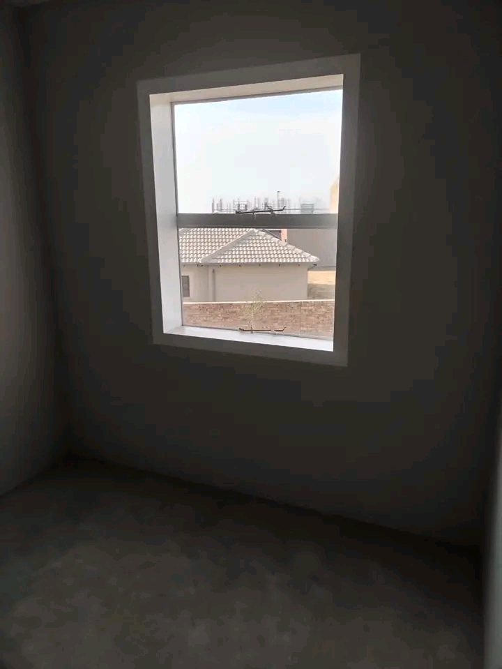 Ext 79 2 bedroom one bathroom r3500 month in Clayville, Gauteng ads sa