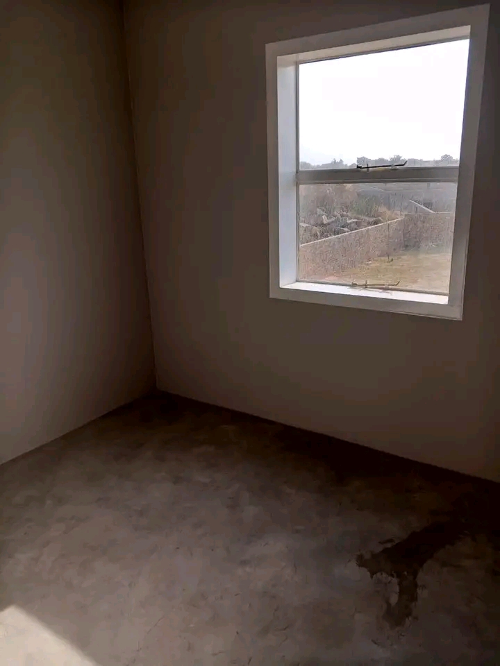 Ext 79 2 bedroom one bathroom r3500 month in Clayville, Gauteng ads sa
